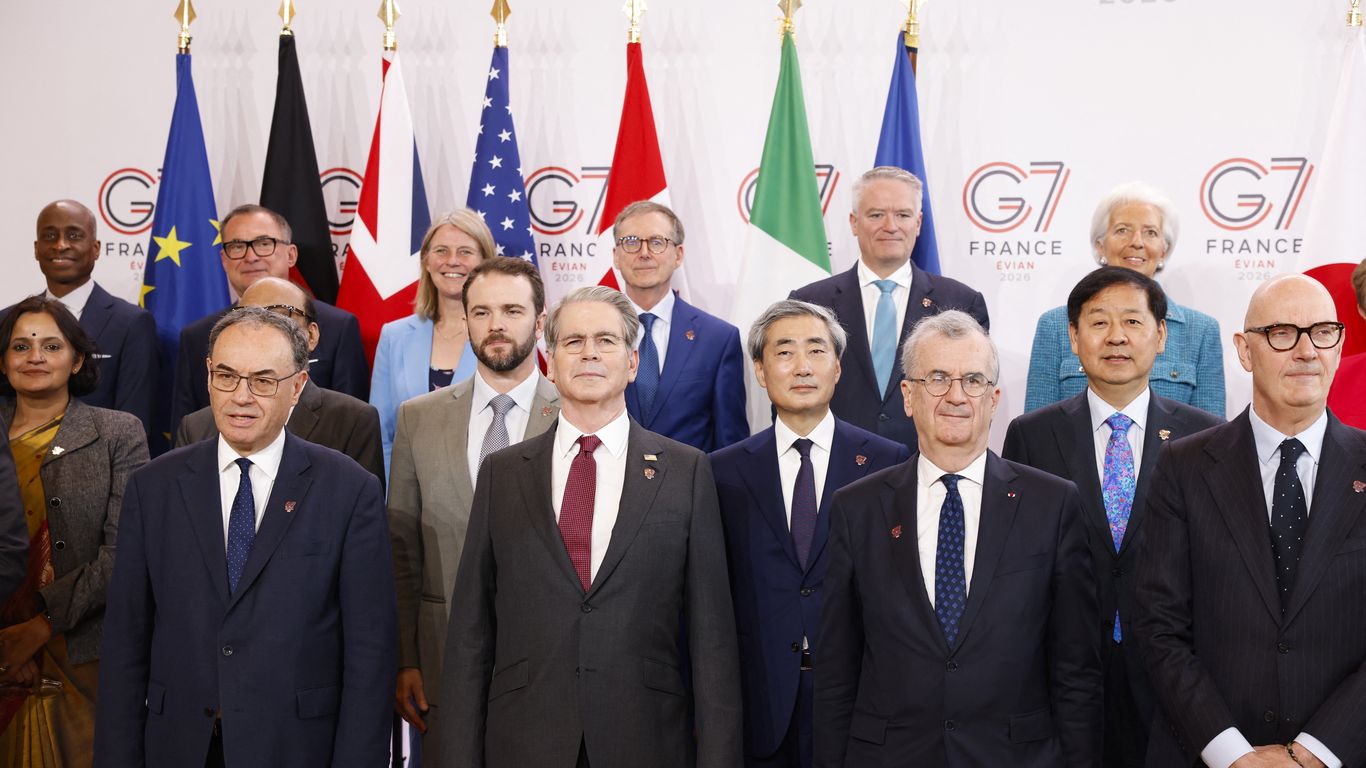 G7 finance chiefs eye skittish bond market