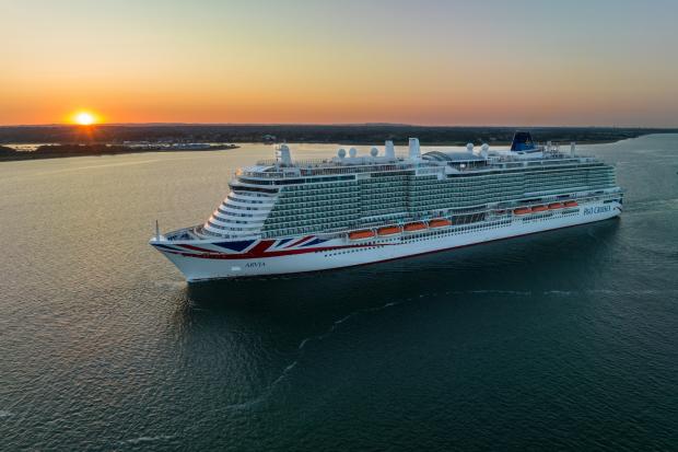 P&O Cruises clothing rules explained as passenger caught out on voyage