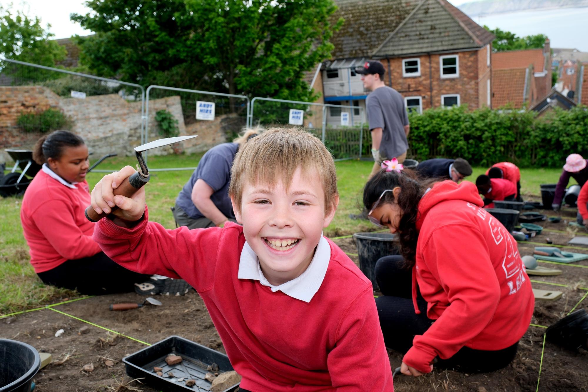 Fantastic photos of excited school-children taking part in Scarborough ...