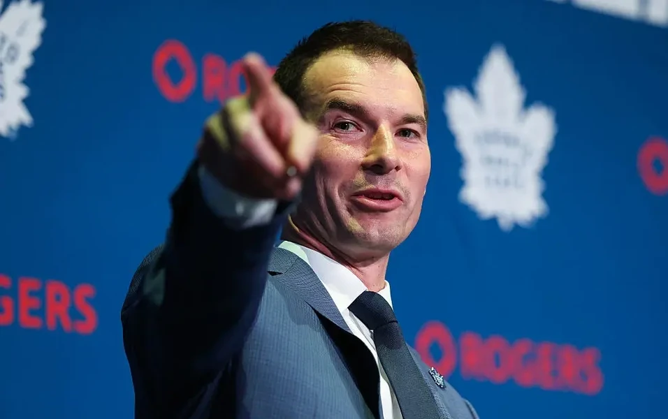 Maple Leafs Hold Preliminary Talks With Ncaa Coach David Carle