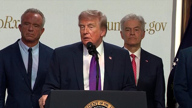 Trump shells out £1,300,000,000 for 'Biden victims' fund using taxpayer ...
