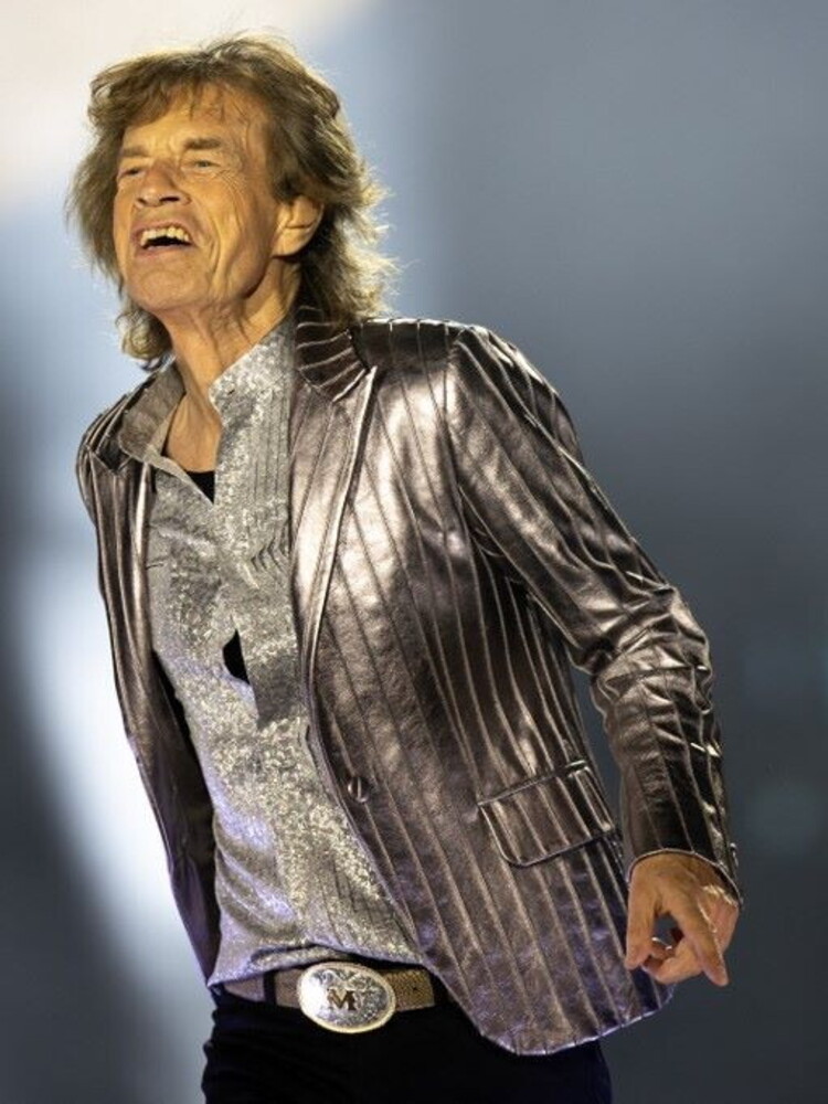 Stromboli accoglie il suo 'guardiano del faro', Mick Jagger atterra ...