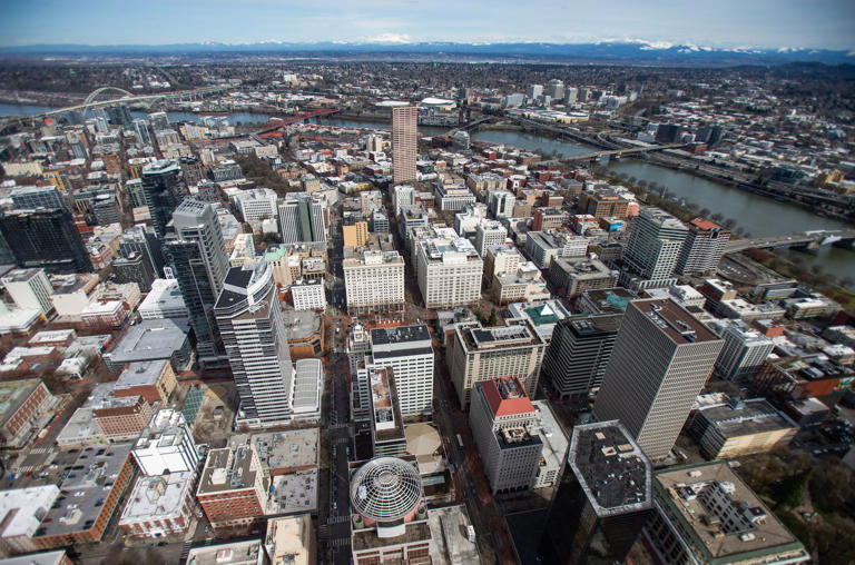 Dig in to polling numbers from The Oregonian/OregonLive’s spring 2026 ...