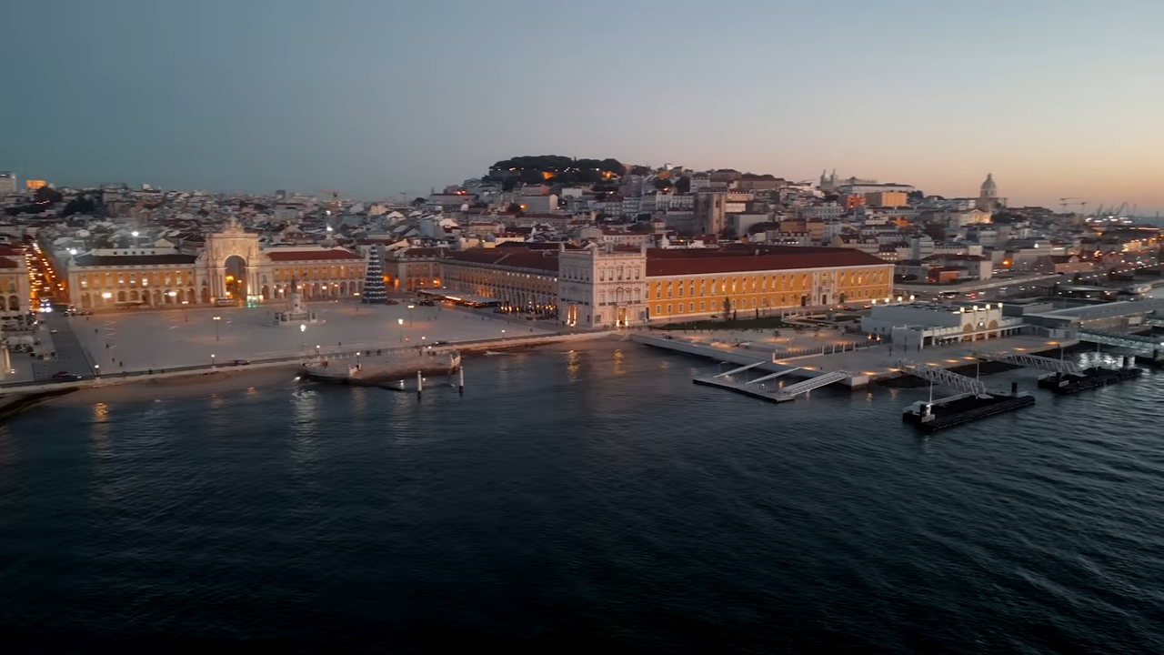 Lost luggage, no sleep, toddler meltdown… welcome to Portugal