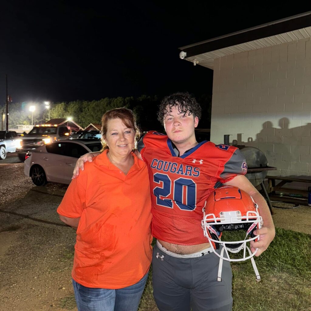 19 YO Football Player Tragically Passes Away Days After Graduating High ...