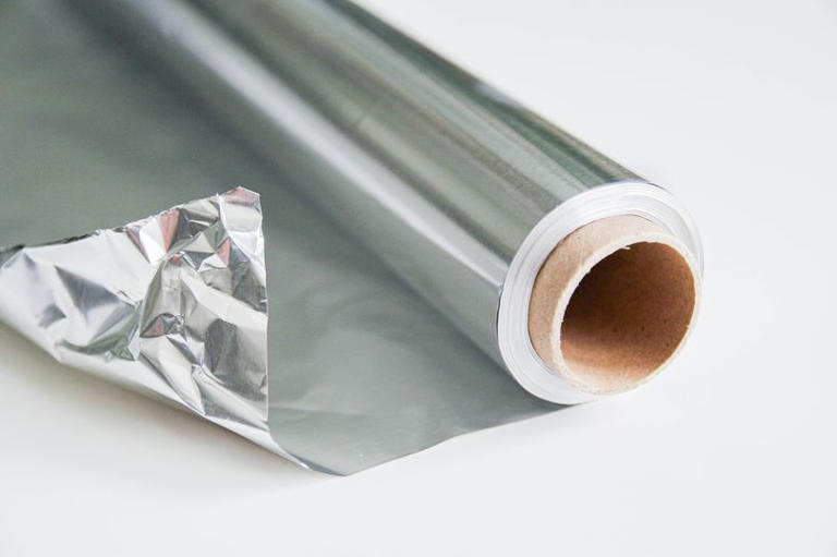 UK households urged to put tin foil in windows as heatwave hits