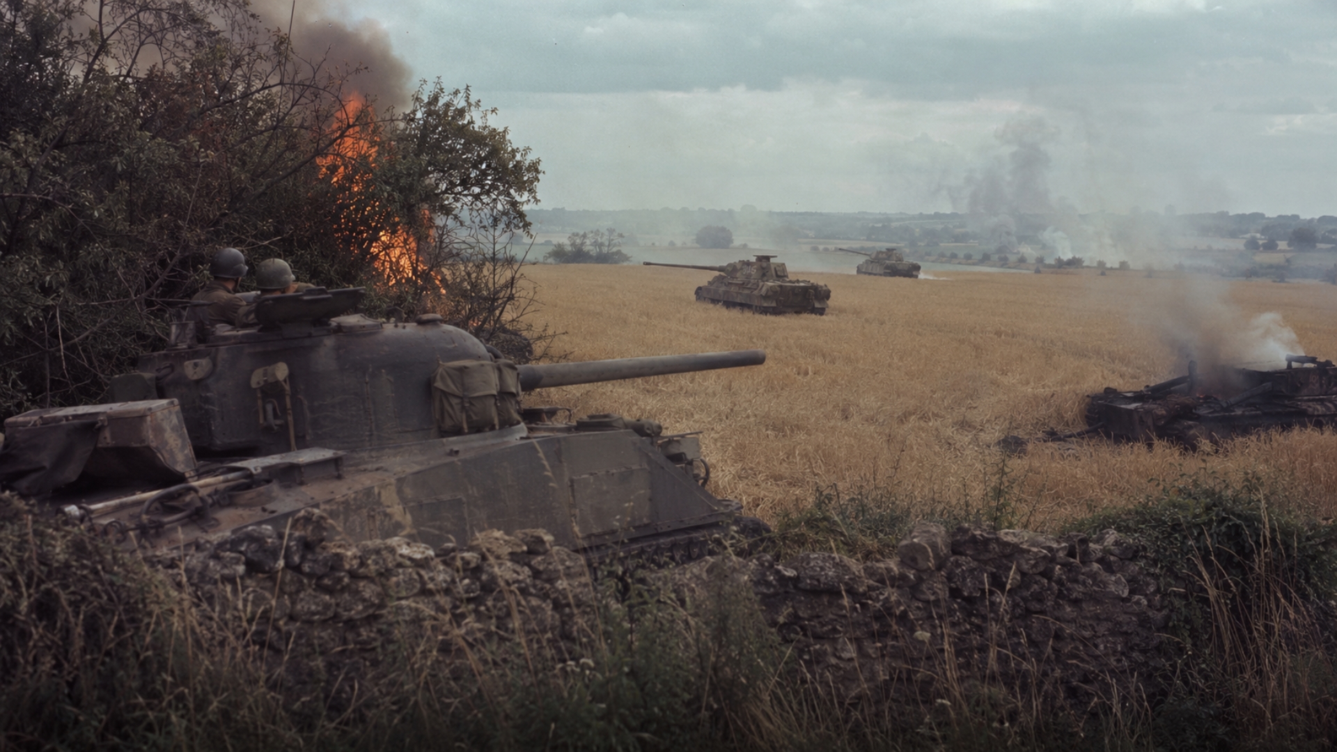 De Sherman Firefly die Panthers liet branden in een Normandische tarweveld