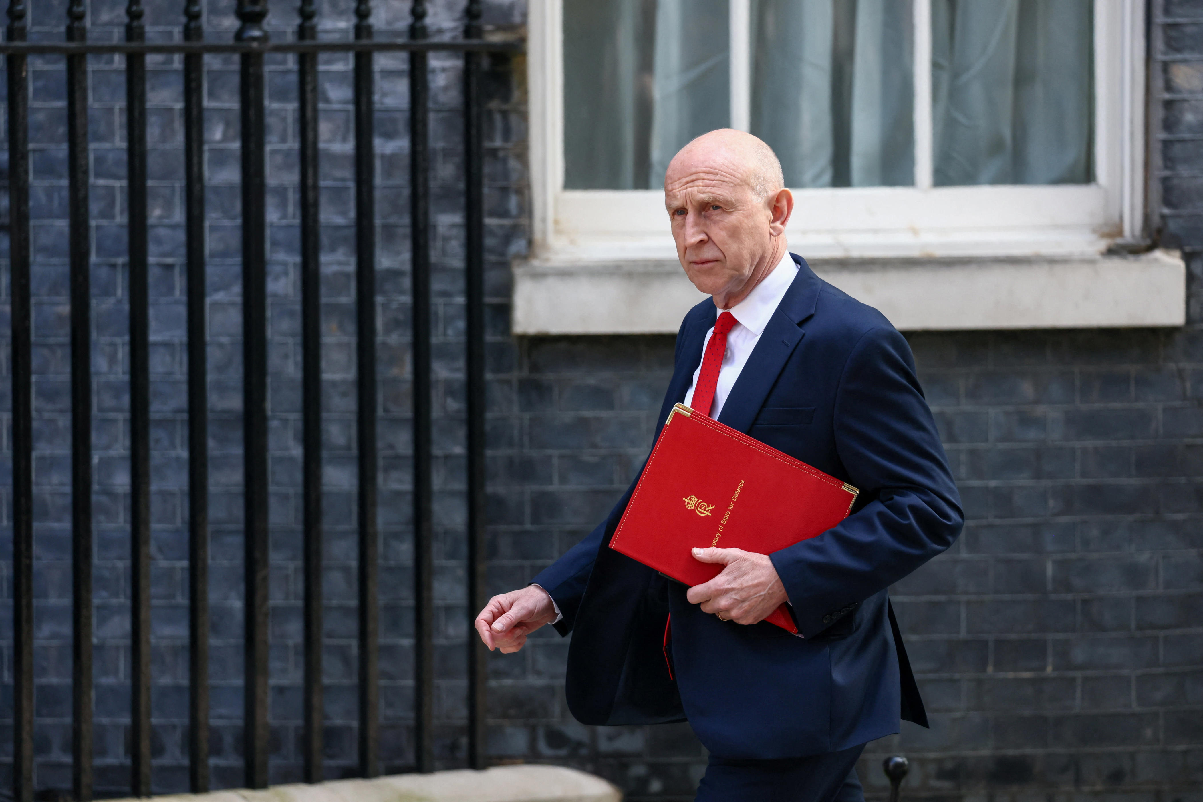 Russia jams signal of RAF jet carrying British defense minister Healey ...