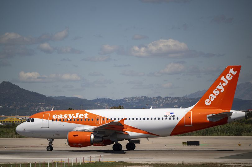 Aircraft power bank rules for Ryanair and more after easyJet flight ...