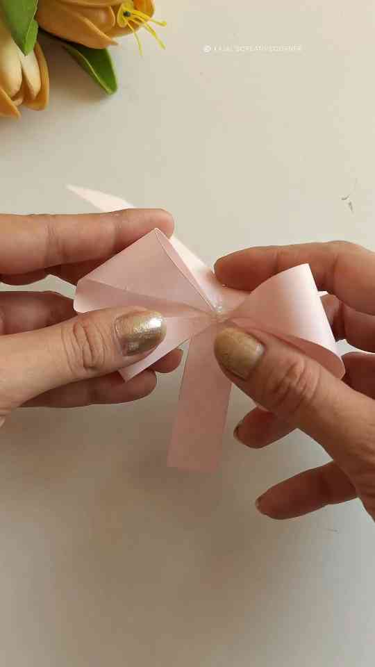 Make a beautiful paper bow easy DIY craft idea