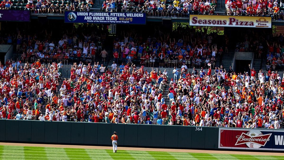 MLB fans make history after showing up to the wrong game at Chase Field