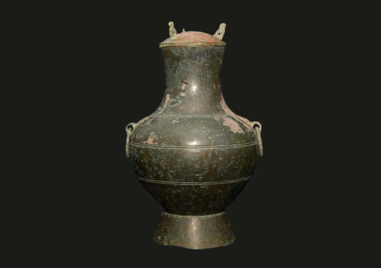 Archaeologists opened a 2,300-year-old Qin tomb near the Great Wall and ...