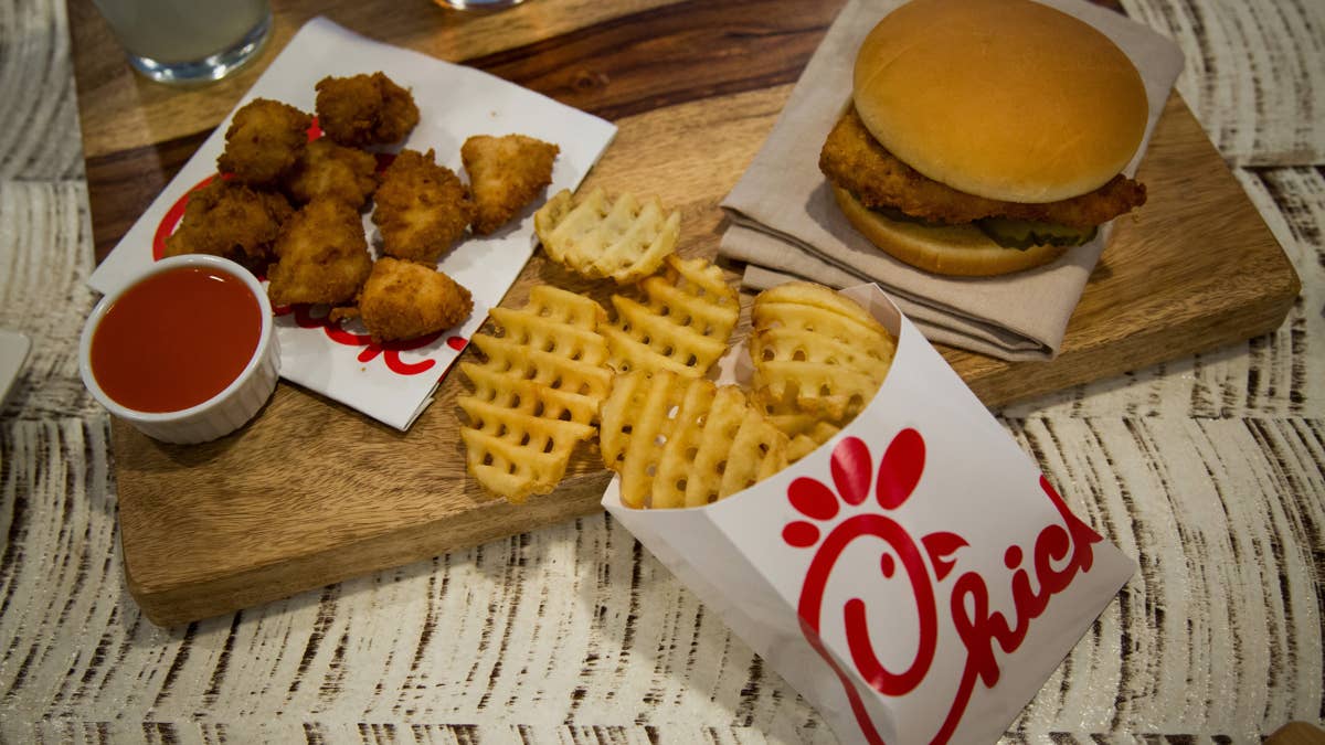 Jersey Mike's tops Chick-fil-A as America's favorite fast food chain in ...