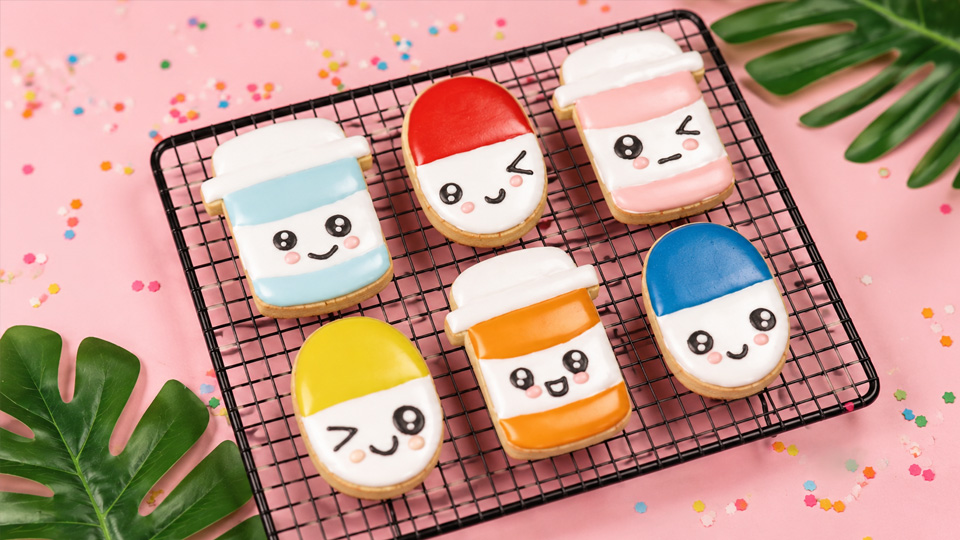 Simple cookies become kawaii dessert art