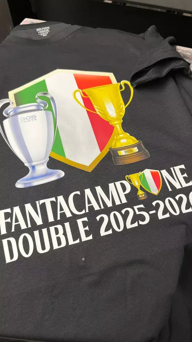 Chi ha vinto il fantacalcio 2025-26? La maglia celebrativa di SOS Fanta ...