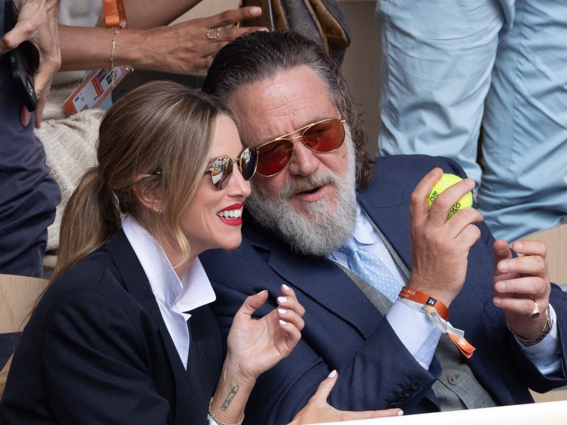 Russell Crowe und Freundin Britney Theriot geniessen French-Open-Besuch