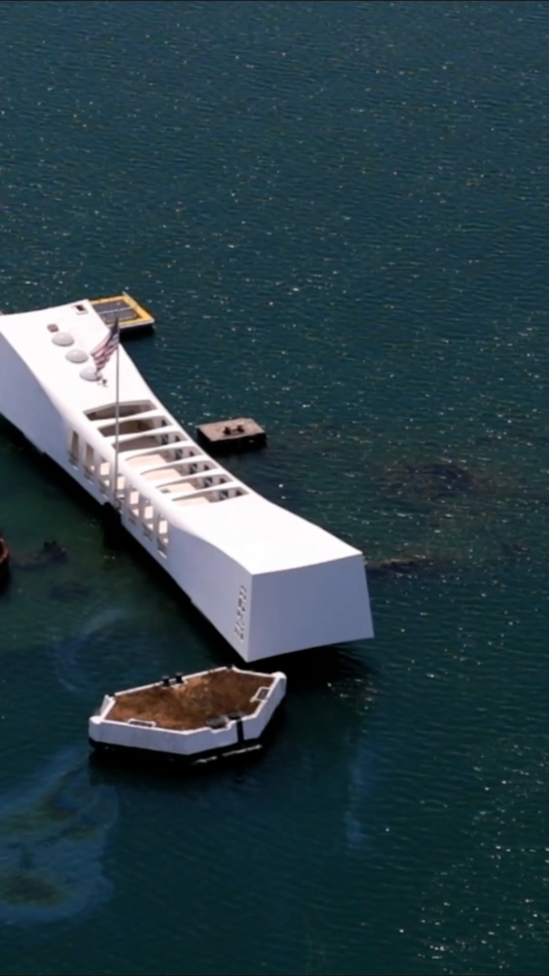 Pearl Harbor: Drone flight over Oʻahu's WWII memorial