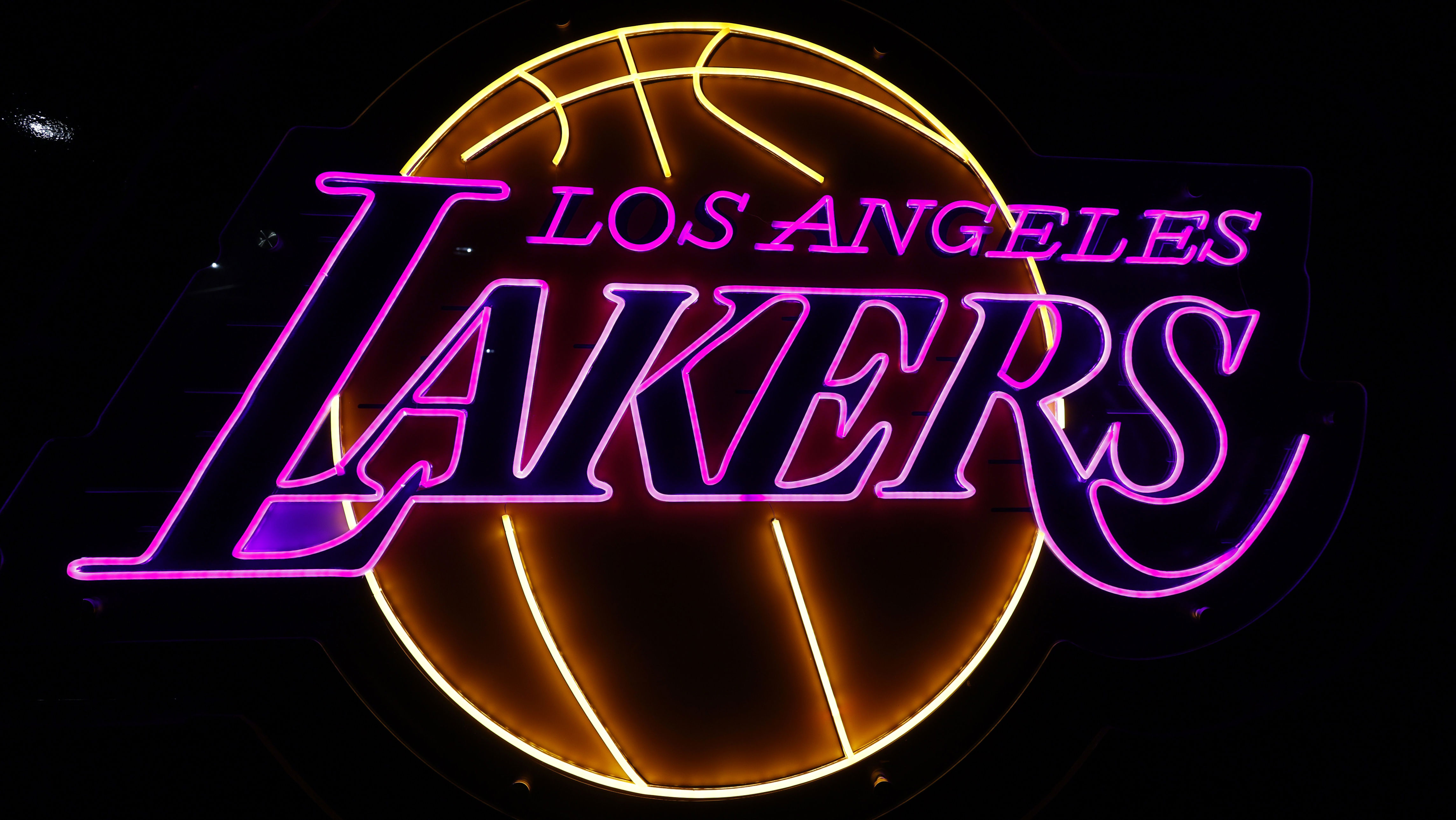 Lakers announce major front office shakeup