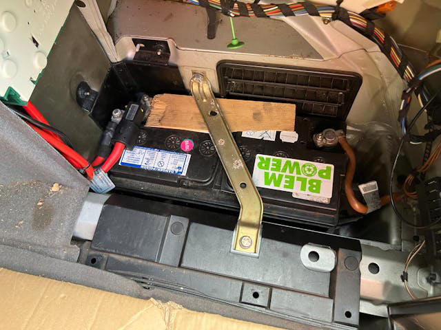 Troubleshooting an instantly dead battery