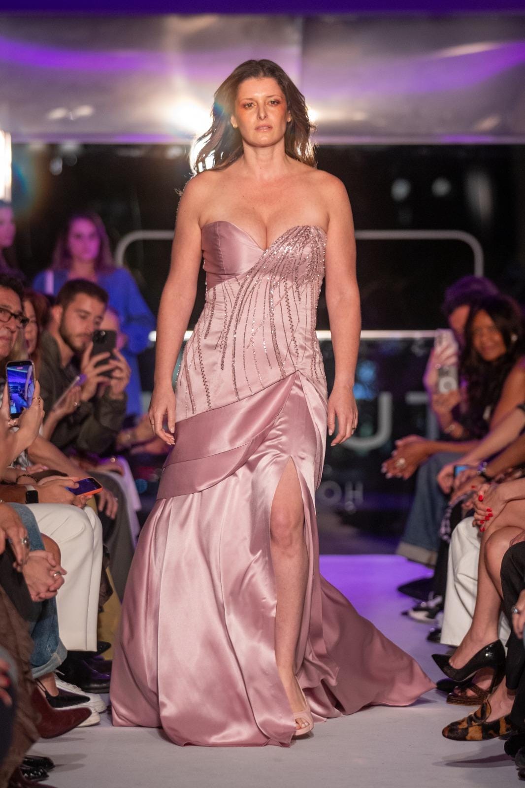 Maria Botelho Moniz brilha no desfile de Fátima Lopes: mostramos-lhe ...