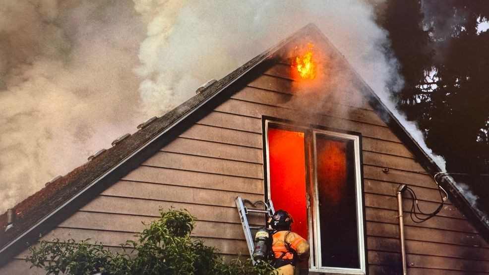 North Portland house fire claims the life of one man, second person ...