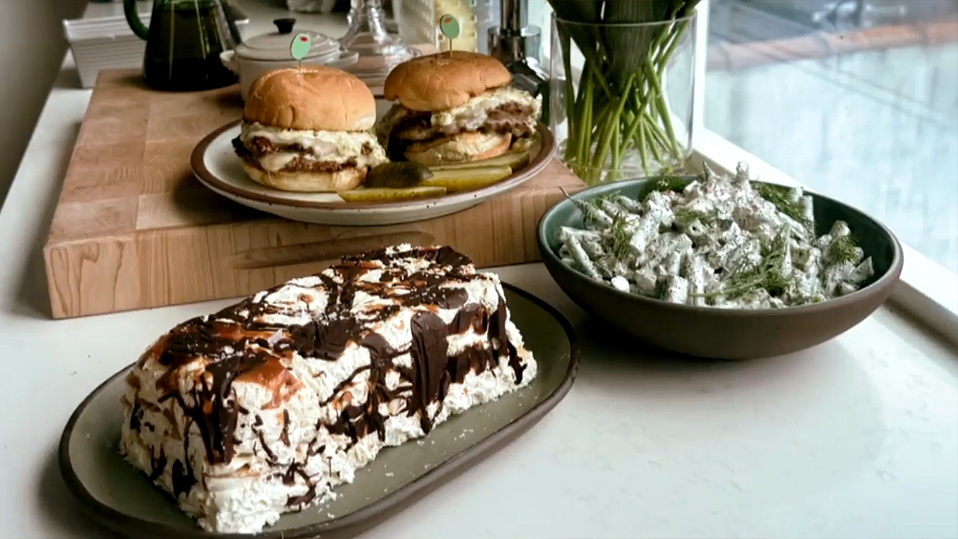Kick off summer with smash burgers, green beans, icebox cake