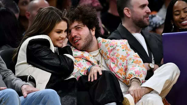 Selena Gomez is 'seething' after Benny Blanco exposed her fast-food ...