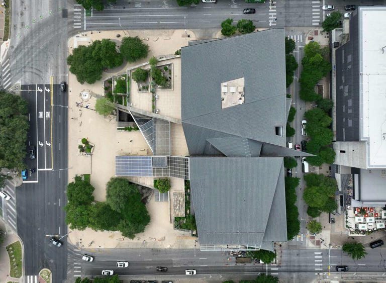 Is Austin City Hall really shaped like an armadillo? The truth is stranger