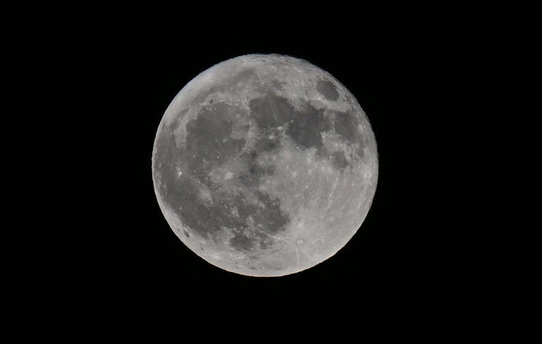 Blue Moon beer is turning blue for the lunar event. Where to get one