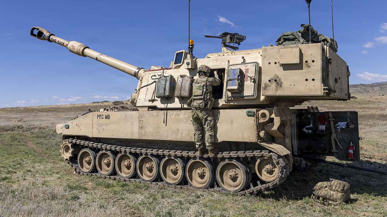 US Army ends M109A6 Paladin era in artillery battalion