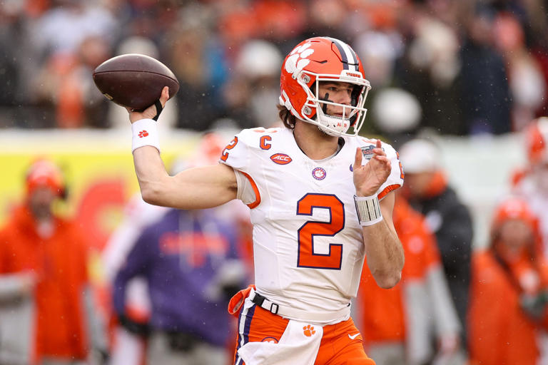 Should the New York Jets sign a veteran backup QB?