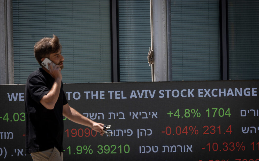 Israeli shares drop, shekel weakens as fighting with Iran restarts
