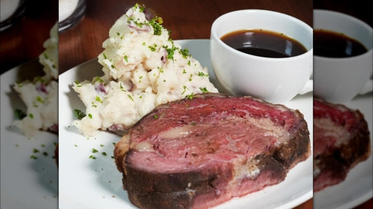 7 chain restaurants with the best steak, according to professional chefs