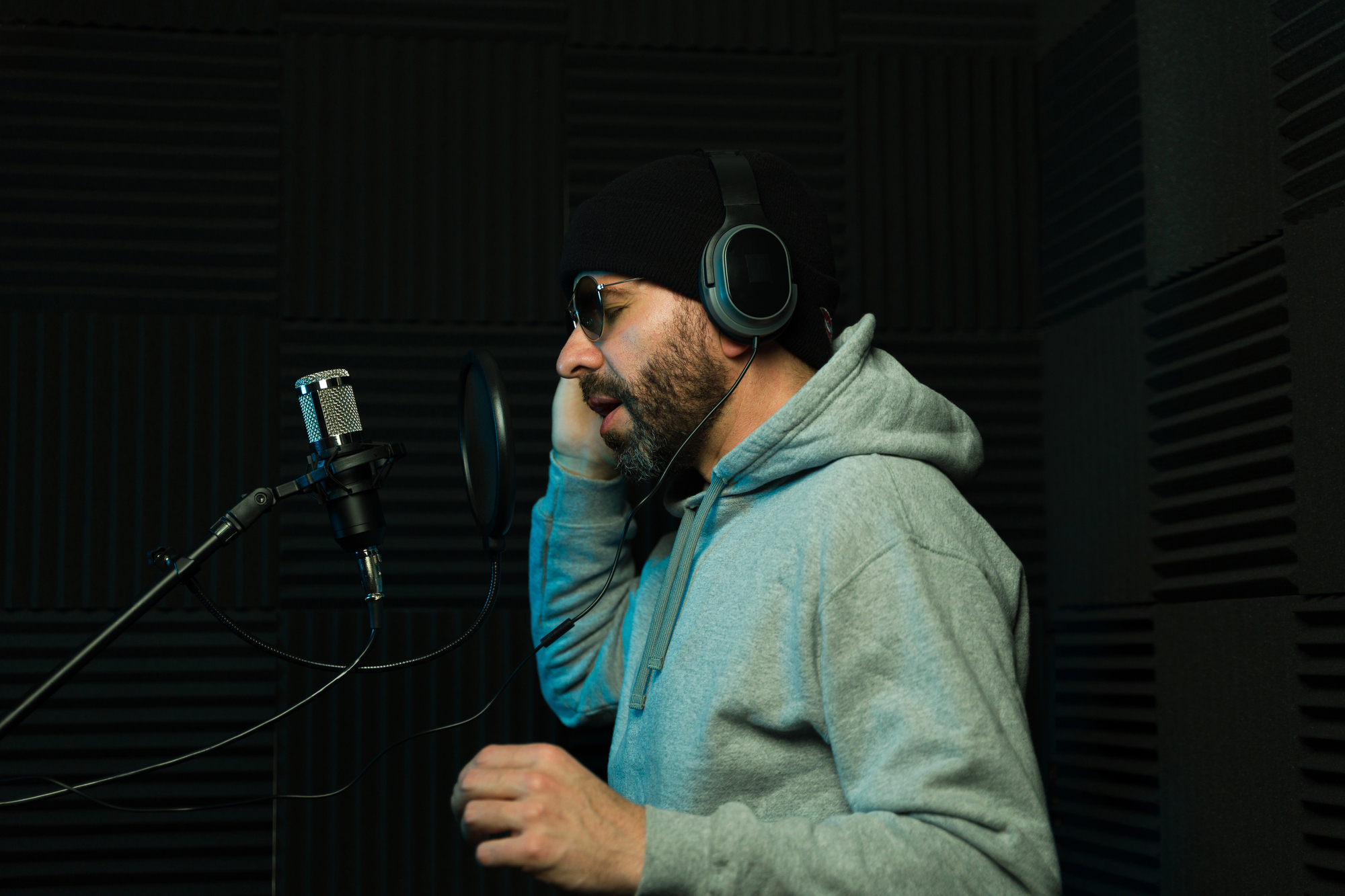 15 tips to create a home recording studio for podcasts or music
