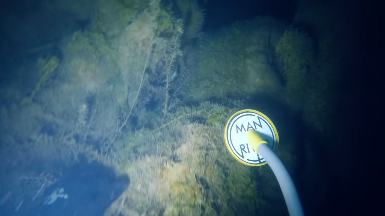 The lake was full of lost holiday gear - then an Apple Watch came out ...