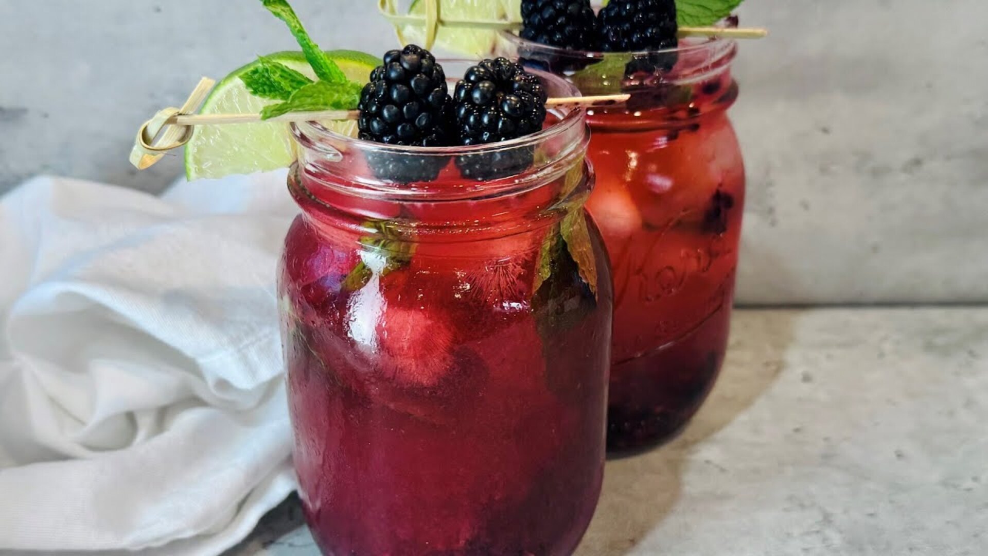Classic blackberry mojito recipe