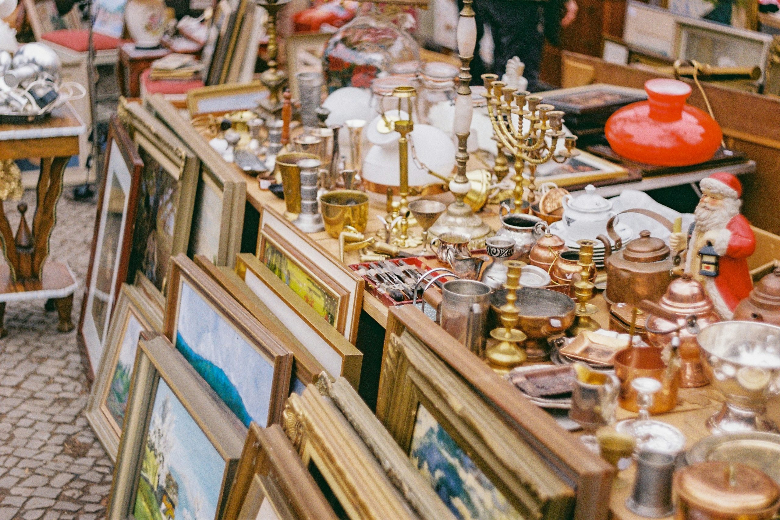 17 tips for finding vintage art at a local thrift shop