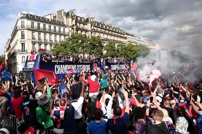 Ligue des champions : il n’y aura pas de parade sur les Champs-Elysées ...