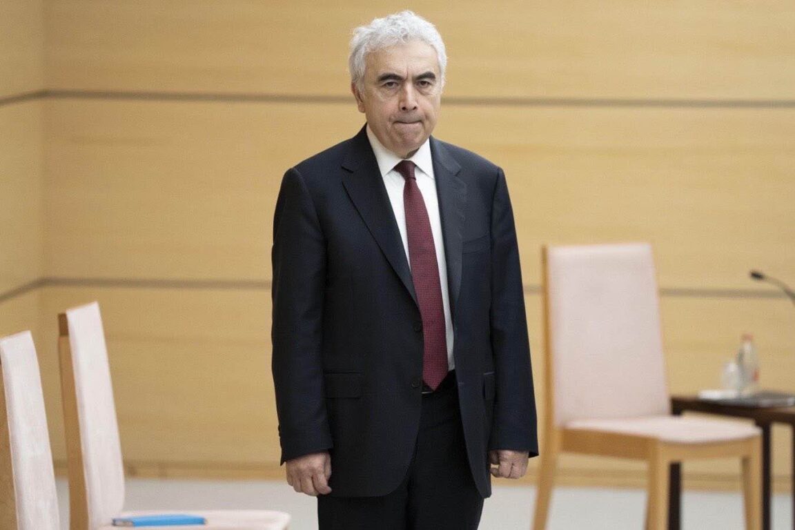Hormuz resta chiuso ma i voli estivi sono salvi. Le compagnie aeree ...