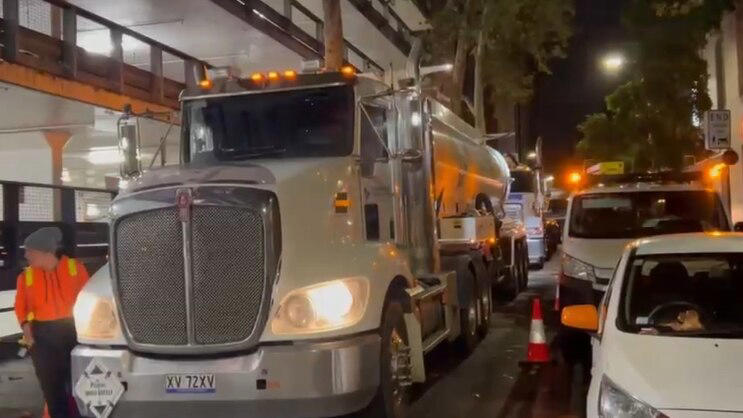 Crews to work through the night after burst pipe in Melbourne leaves ...