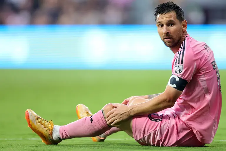 Injury scare for Lionel Messi ahead of FIFA World Cup