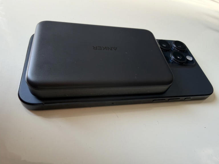 Test de l’Anker MagGo Power Bank 10K Slim : la batterie sans fil ...