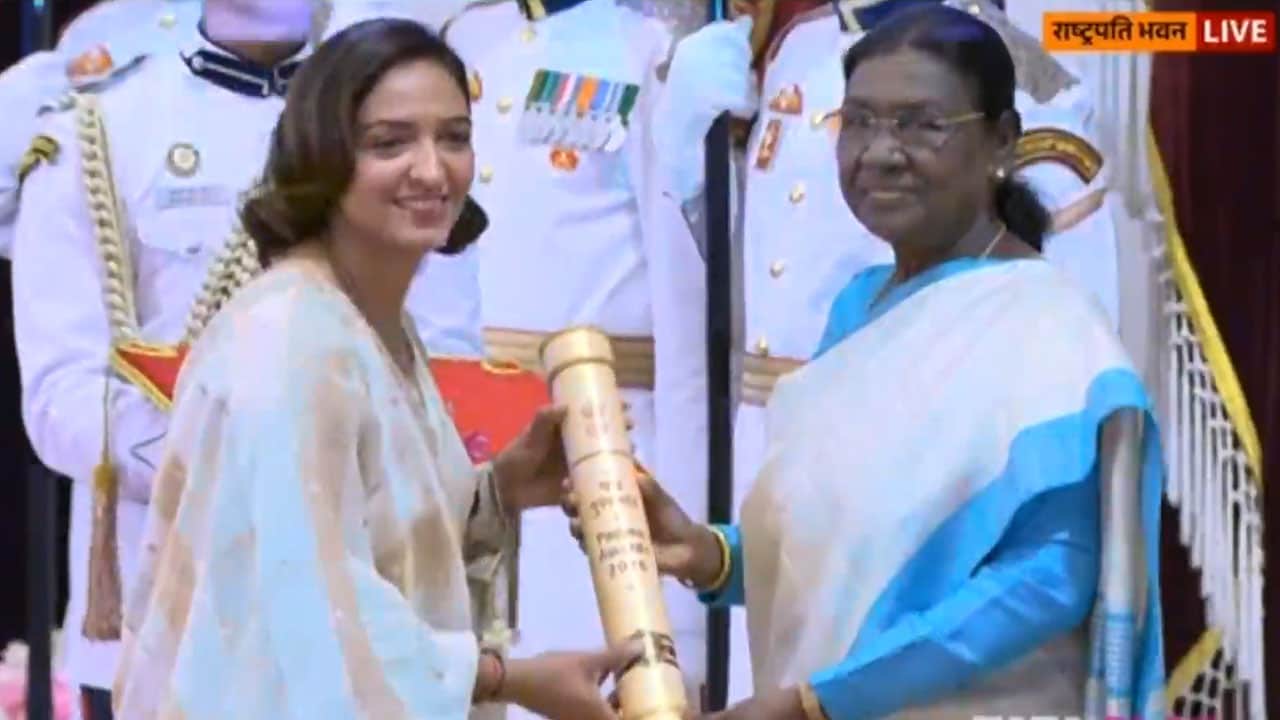 Women's cricket team captain Harmanpreet Kaur honoured with Padma Shri ...