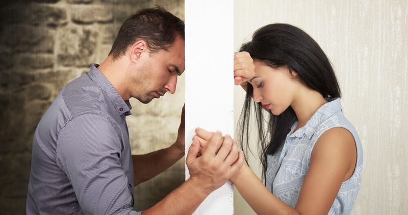 17 behaviors that show major disrespect from your partner