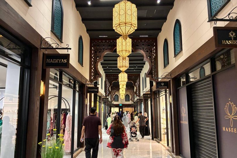 The UK's biggest Asian shopping mall is like if 'Dubai Mall was on Temu'