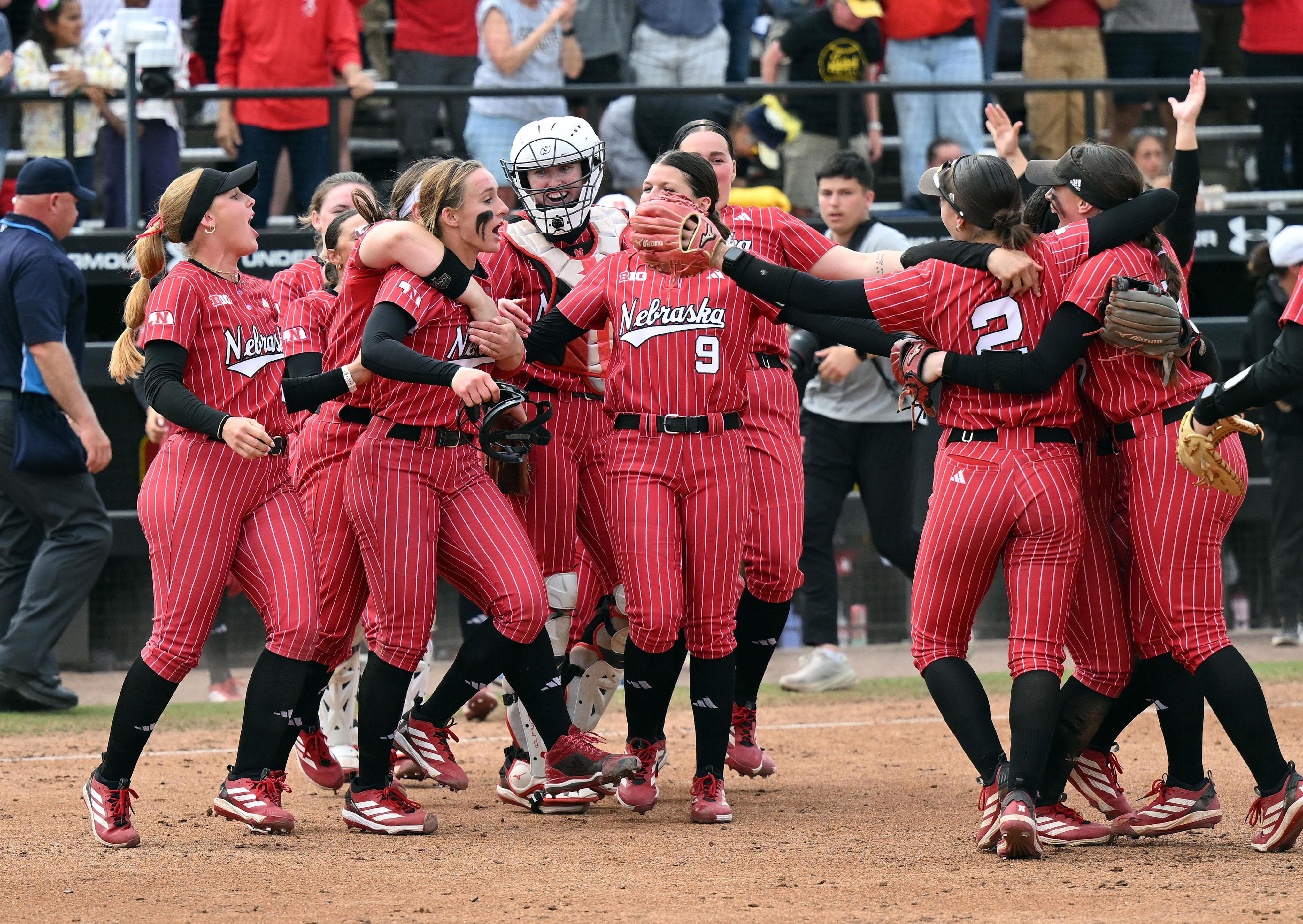 Corn flakes: Softball heads to the WCWS and baseball hosts a regional