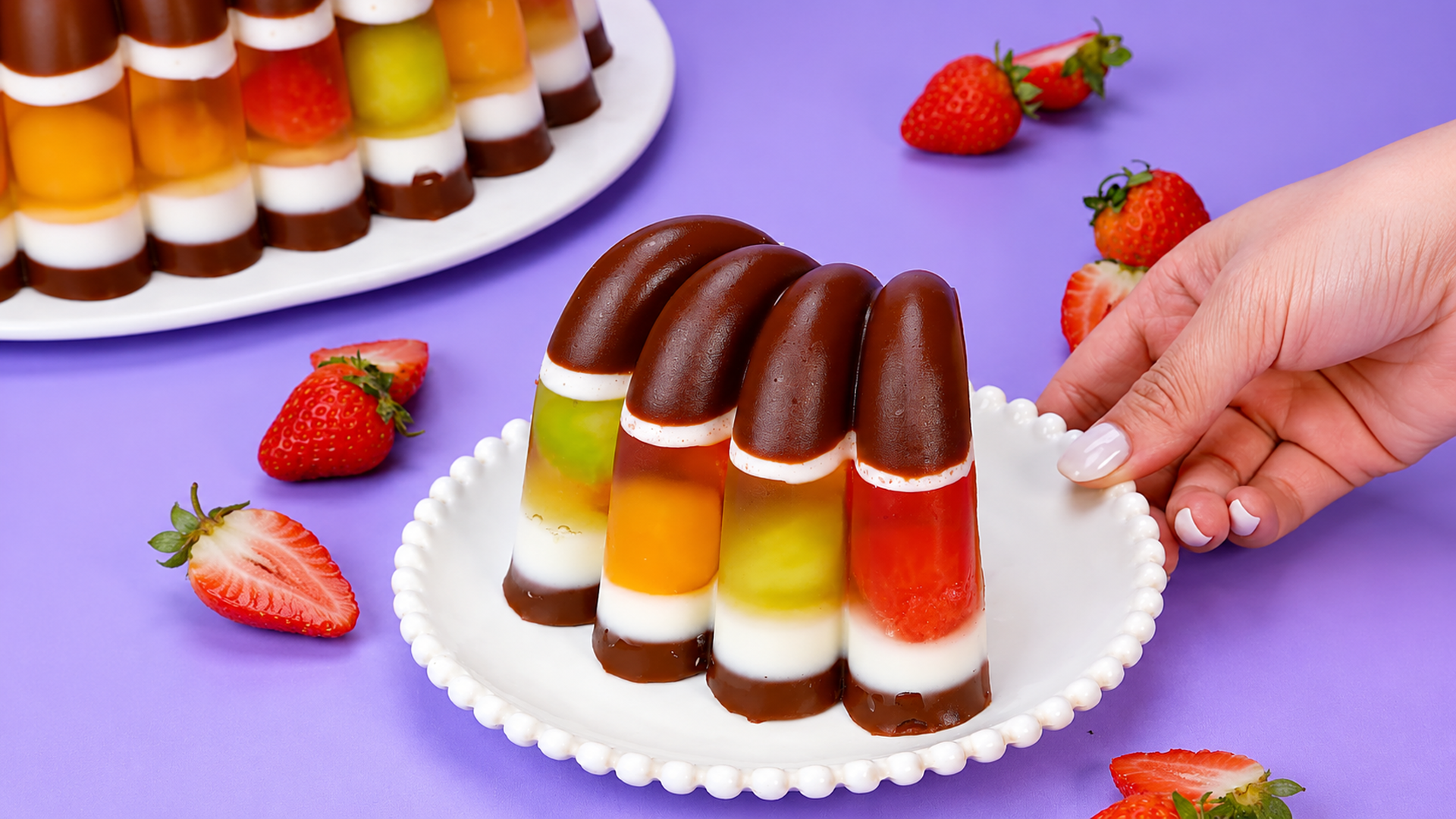 Beautiful chocolate cakes with simple decorating ideas
