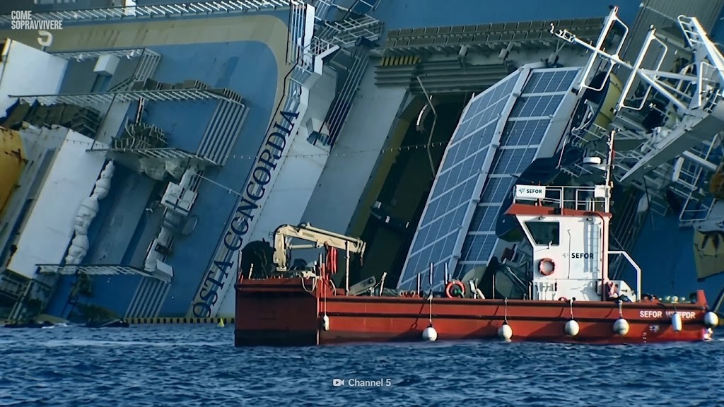 Il capitano ha abbandonato 4.000 persone - poi ha detto di essere ...