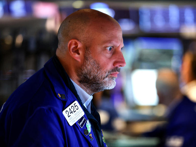 'Goldilocks is leaving the building': JPMorgan predicts negative growth ...