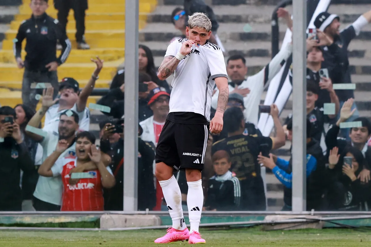“Hablé con él”: Aníbal Mosa ilusiona a los hinchas de Colo Colo de cara ...